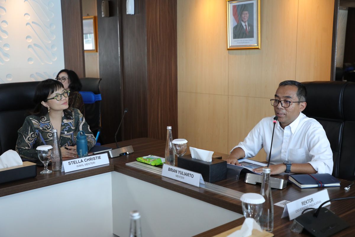 Mendiktisaintek Brian Yuliarto Pastikan Tak Ada Kenaikan UKT Mahasiswa
