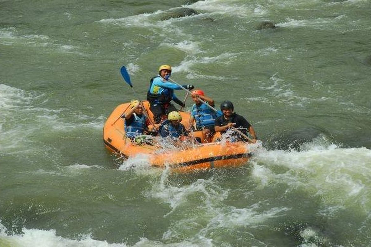 Arung Jeram Serayu Banjarnegara: Daya Tarik, Harga Tiket, dan Jam Buka