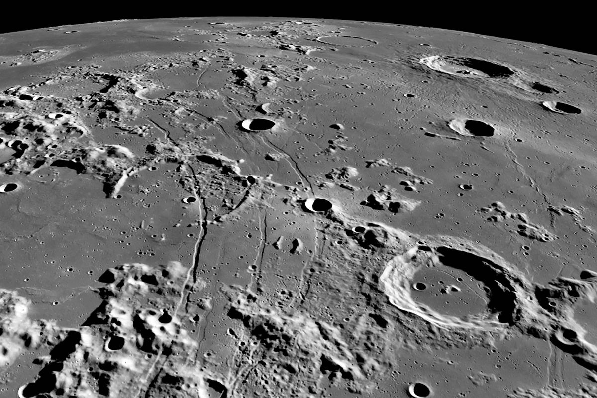 Menurut Foto NASA, Bulan Pernah “Retak” Miliaran Tahun Lalu