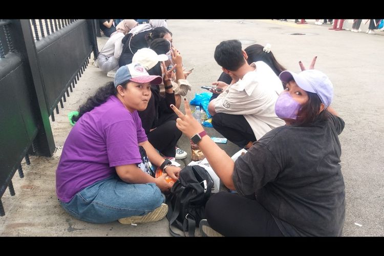 Ketika Fans SECRET NUMBER Ungkap Kebaikan Ayah Dita Karang di KV Fest...