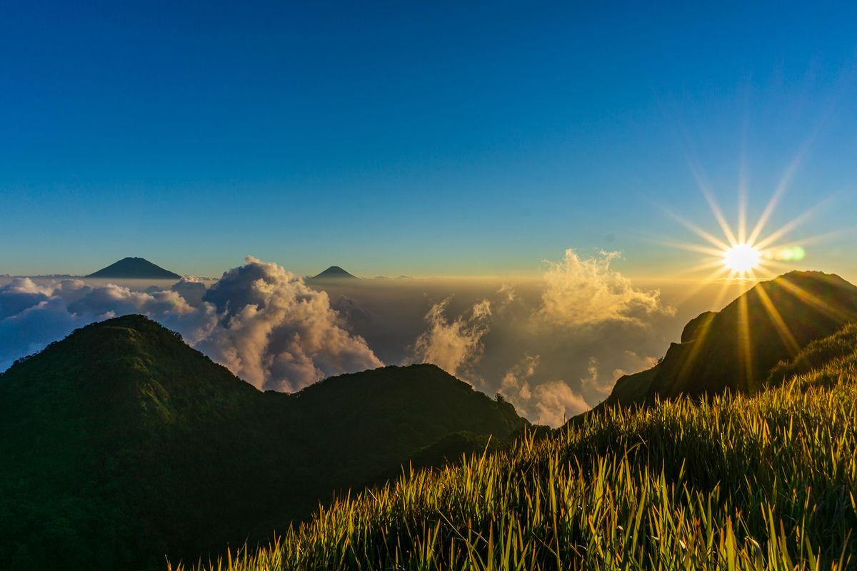 Gunung Ungaran: Daya Tarik, Jalur Pendakian, dan Harga Tiket