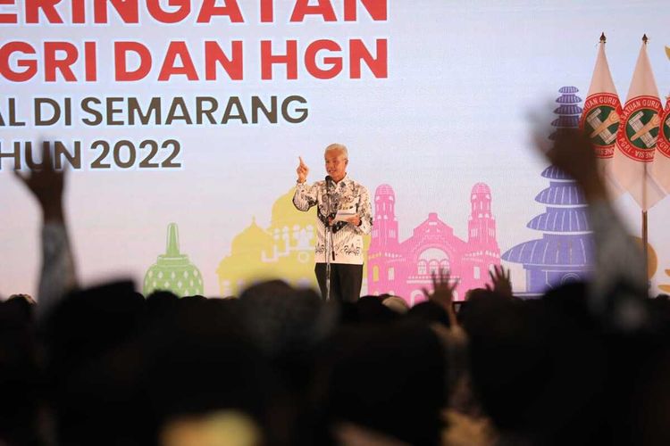 Peringati HUT PGRI, Ganjar Optimistis Target Pengangkatan 1 Juta Guru ...