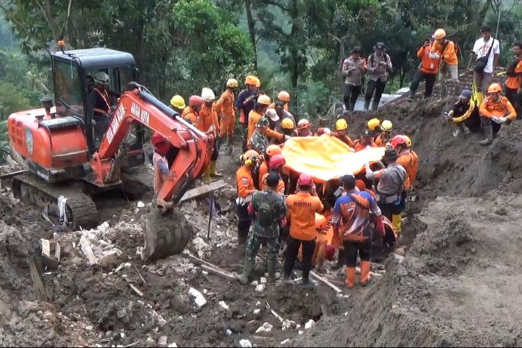 6 Orang Korban Longsor di Trenggalek merupakan Satu Keluarga