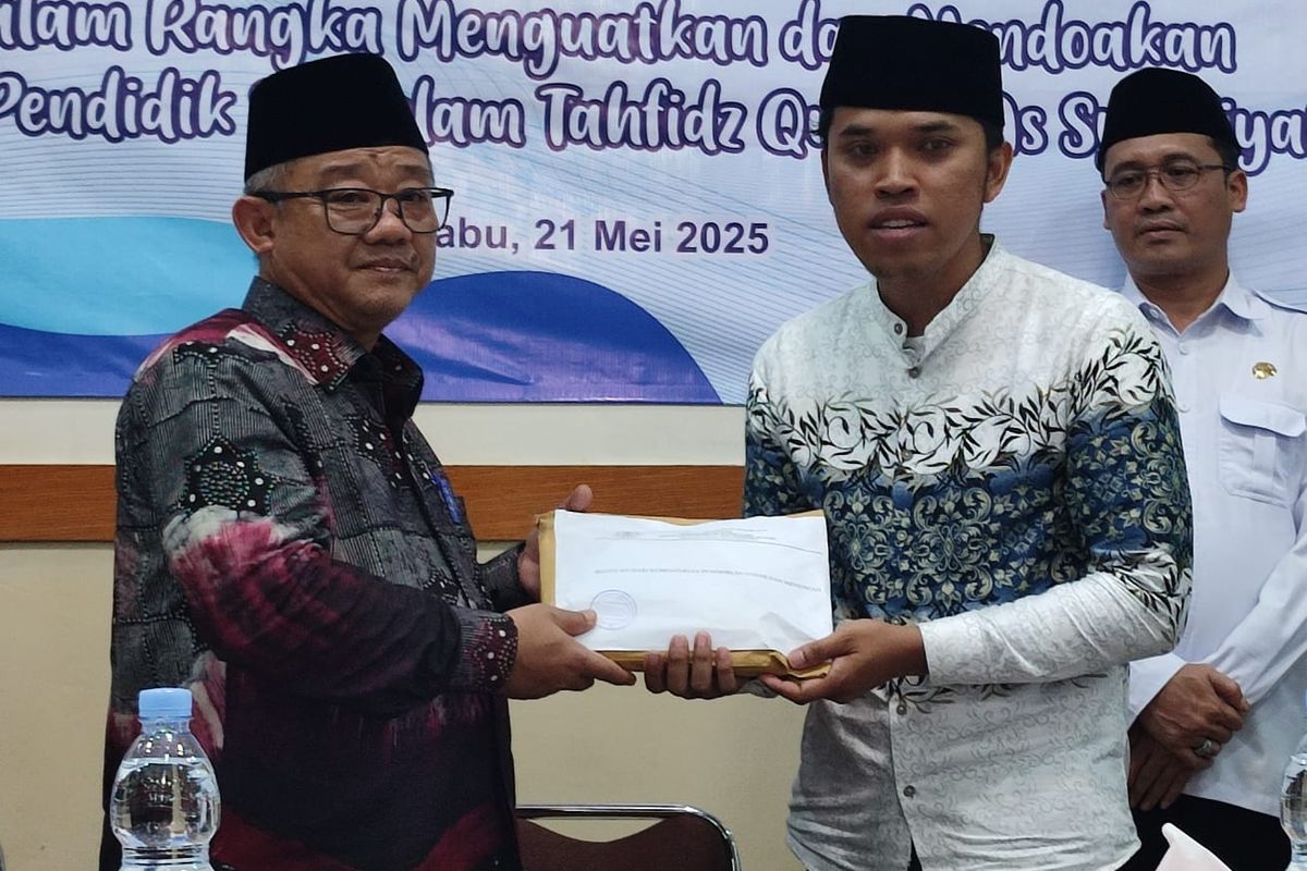Mendikdasmen Santuni Keluarga Guru Korban Kecelakaan di Magelang