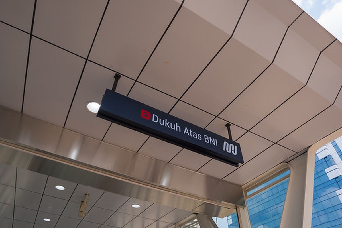 Angin Kencang saat Naik Eskalator di Stasiun MRT Dukuh Atas BNI, Ini ...