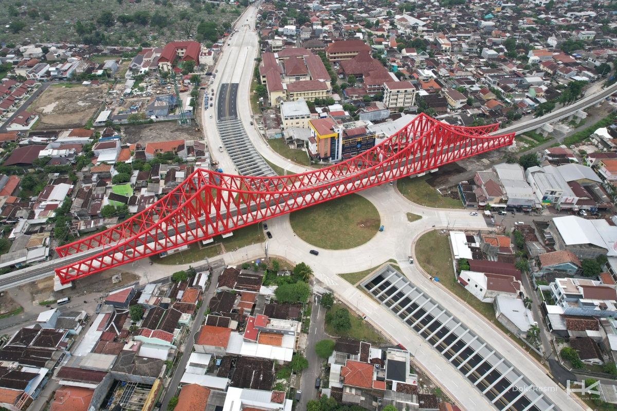 Underpass Joglo Solo Tampilkan Ornamen Kembang Edi Peni