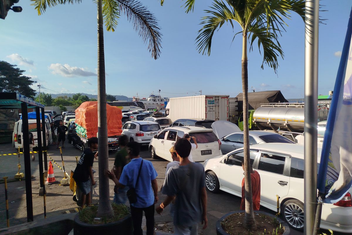 Kemacetan di Pelabuhan Ketapang Kian Masif, Pemkab Banyuwangi Bakal ...