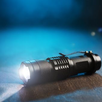 Cara Merawat Senter agar Bisa Digunakan Lebih Lama