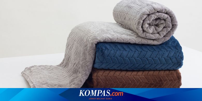 Cara Melipat Selimut dengan Mudah