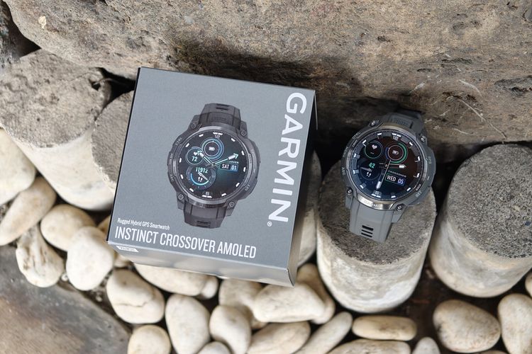 Foto : Kesan Awal Pakai Smartwatch Garmin Instinct Crossover AMOLED ...