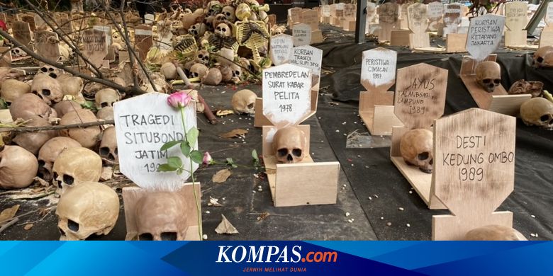 26 Tahun Reformasi, Aktivis 98 Pajang Nisan Peristiwa dan Nama Korban ...