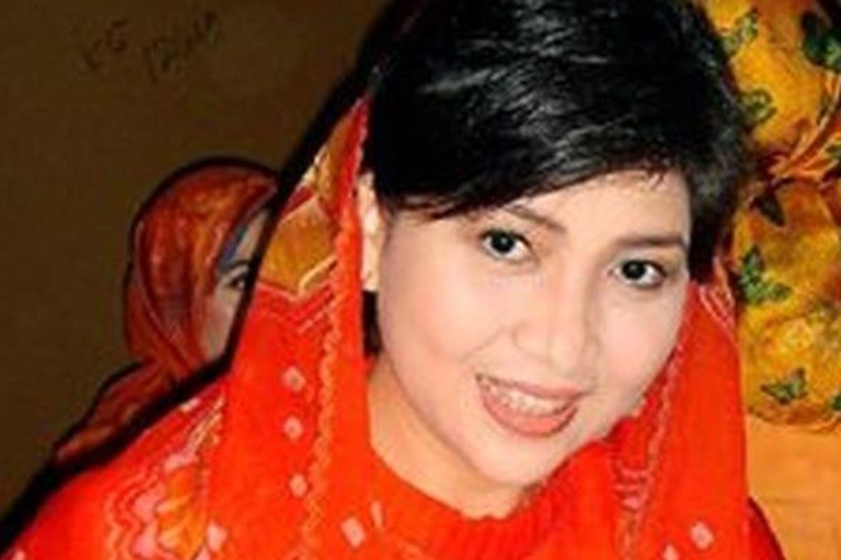 Penyanyi Dina Mariana Meninggal Dunia