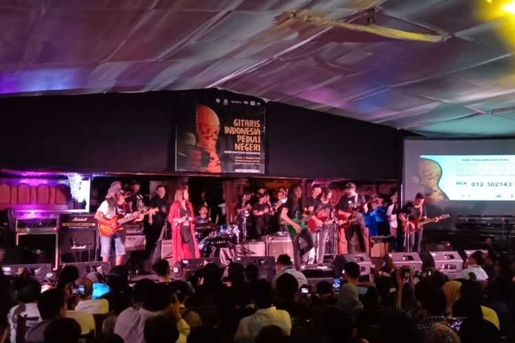 Foto : Rock-1 dan Rock-2 Gebrak Konser Gitaris Indonesia Peduli Negeri