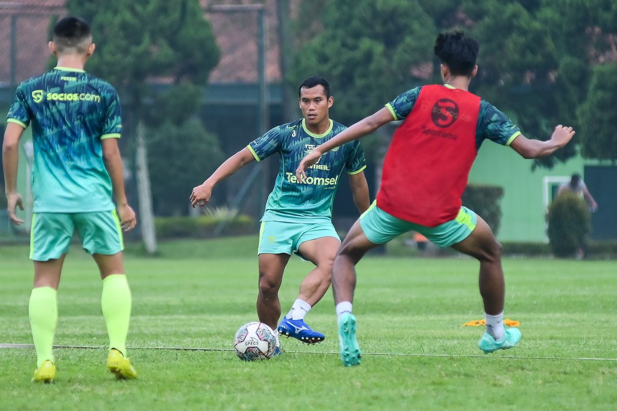 Kesempatan Debut di Persib Tak Kunjung Datang, Eriyanto Putuskan Pergi