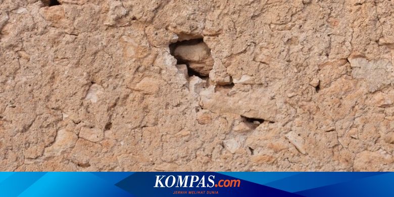 4 Cara Mudah Menambal Dinding yang Berlubang
