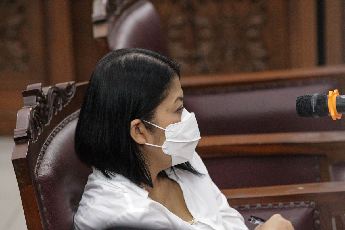 BERITA FOTO: Saat Putri Candrawathi Duduk di Kursi Pesakitan