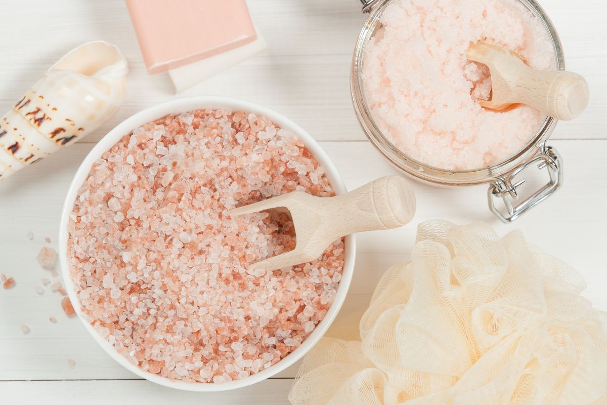 Cara Mudah Membuat Scrub Pembersih Bak Mandi