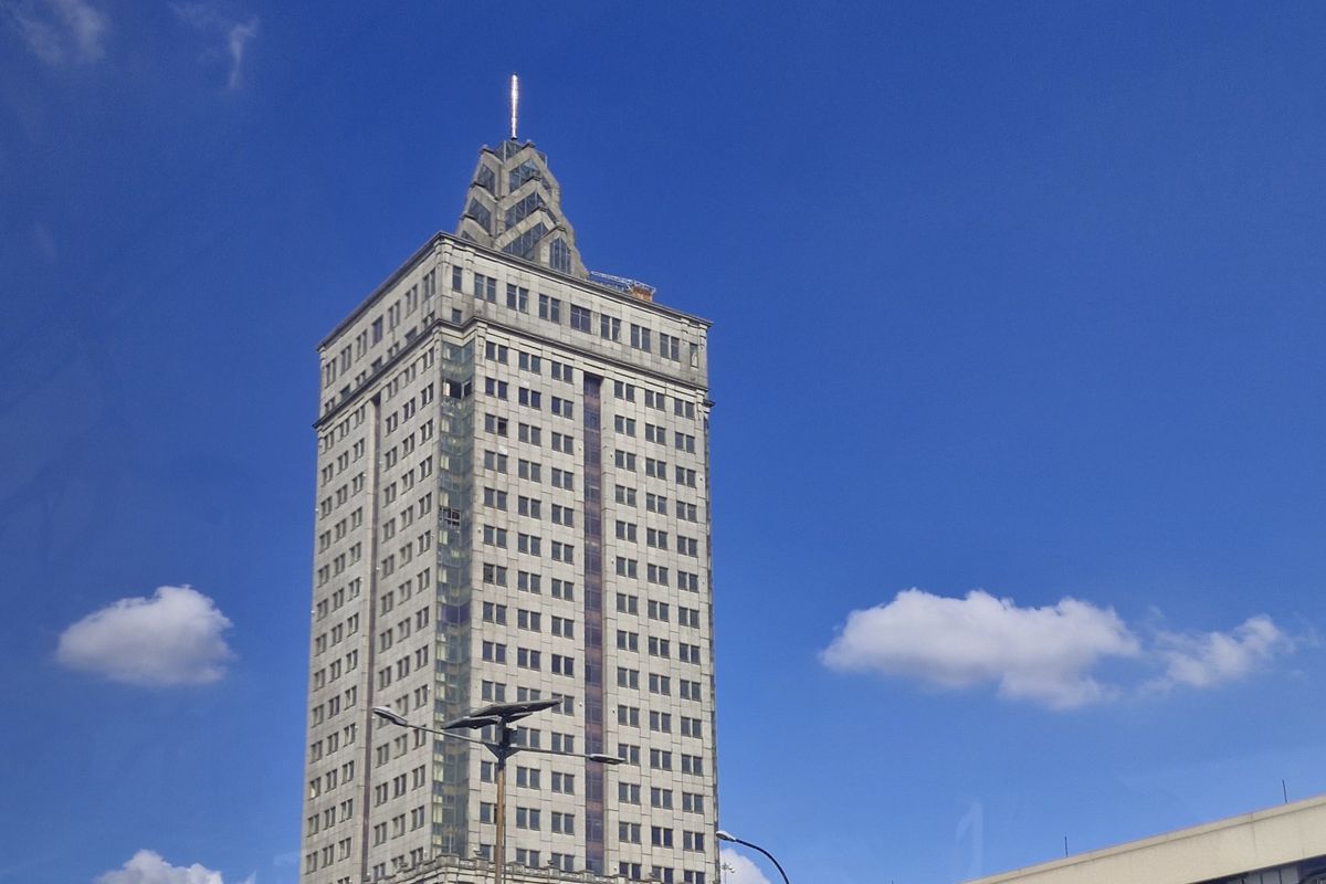 Menara Saidah, Kisah Megahnya Gedung Romawi di Jakarta yang Kini ...