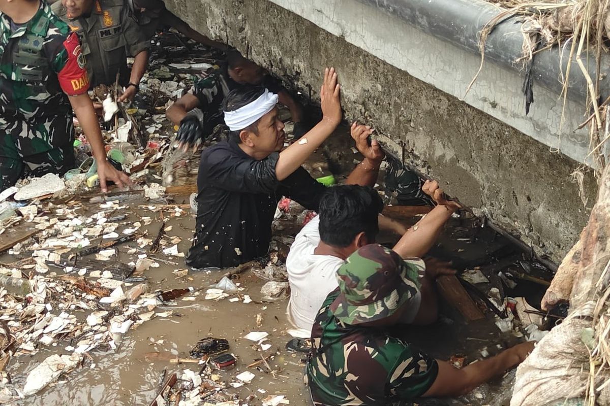 Usai Ajak Pejabat Lain "Nyebur" ke Sungai, Dedi Mulyadi: Dikerjakan Bersama, Masalah Tuntas