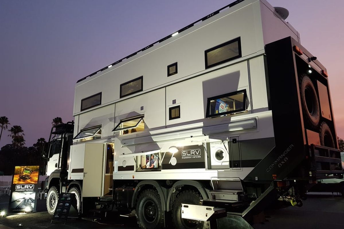 Commander 8x8, "Rumah Berjalan" Terbesar di Dunia yang Dilengkapi Lift