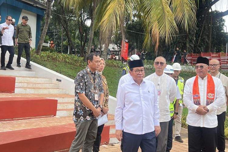 Penyegelan Lapangan Padel