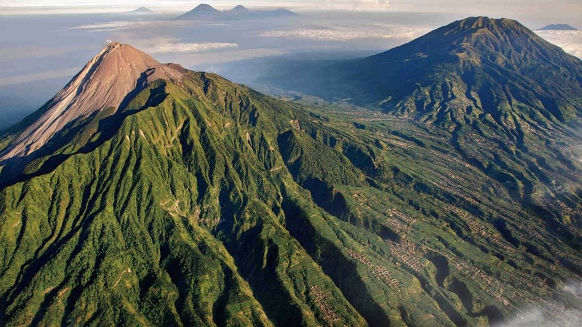 Status 5 Gunung Api di Jateng yang Dipantau PVMBG Juli 2025: Merapi ...