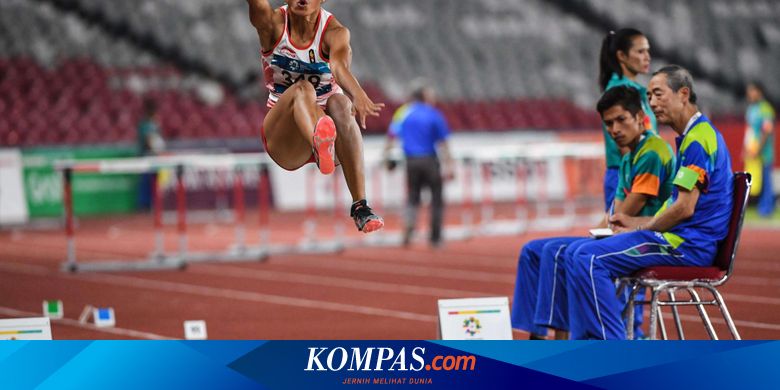 Posisi Kedua Tangan Saat Mendarat dalam Olahraga Lompat Jauh