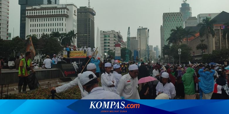 Saat Aksi Demo 411 Disejukkan Lantunan Ayat Suci Pasukan Basmalah...