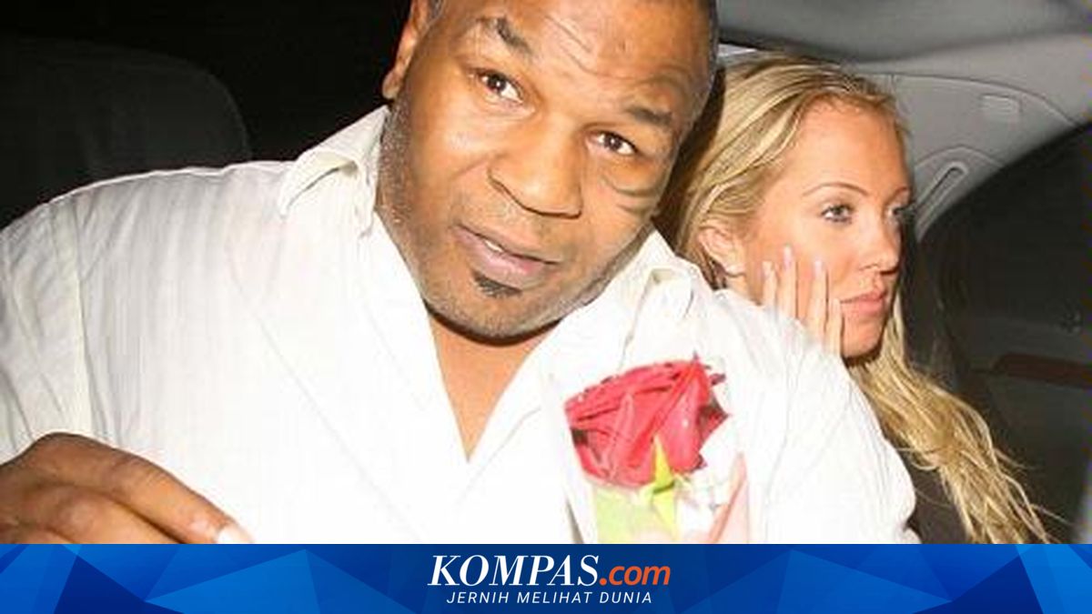 Model "Hot" Inggris Kencani Dua Tyson