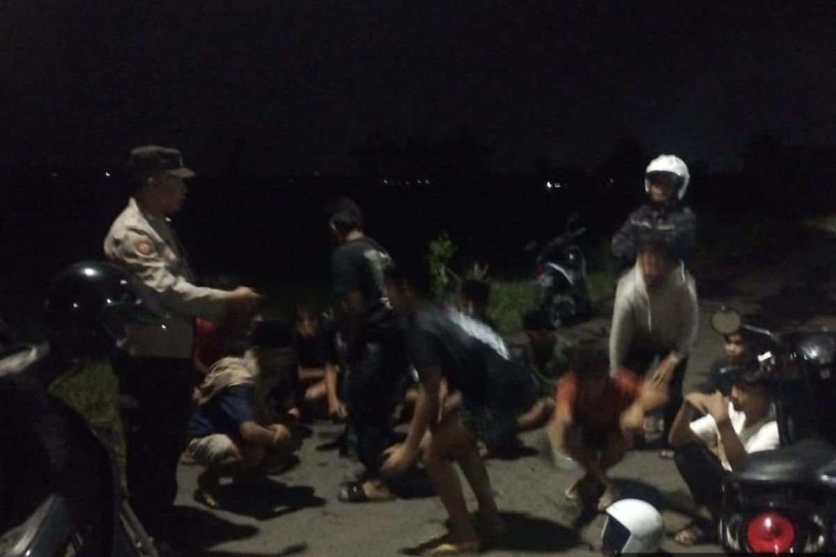 Polisi Bubarkan Balap Sepeda Onthel di Probolinggo, Ini Alasannya...