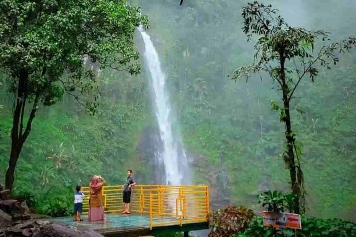 Curug Cipendok di Banyumas: Daya Tarik, Harga Tiket, dan Rute