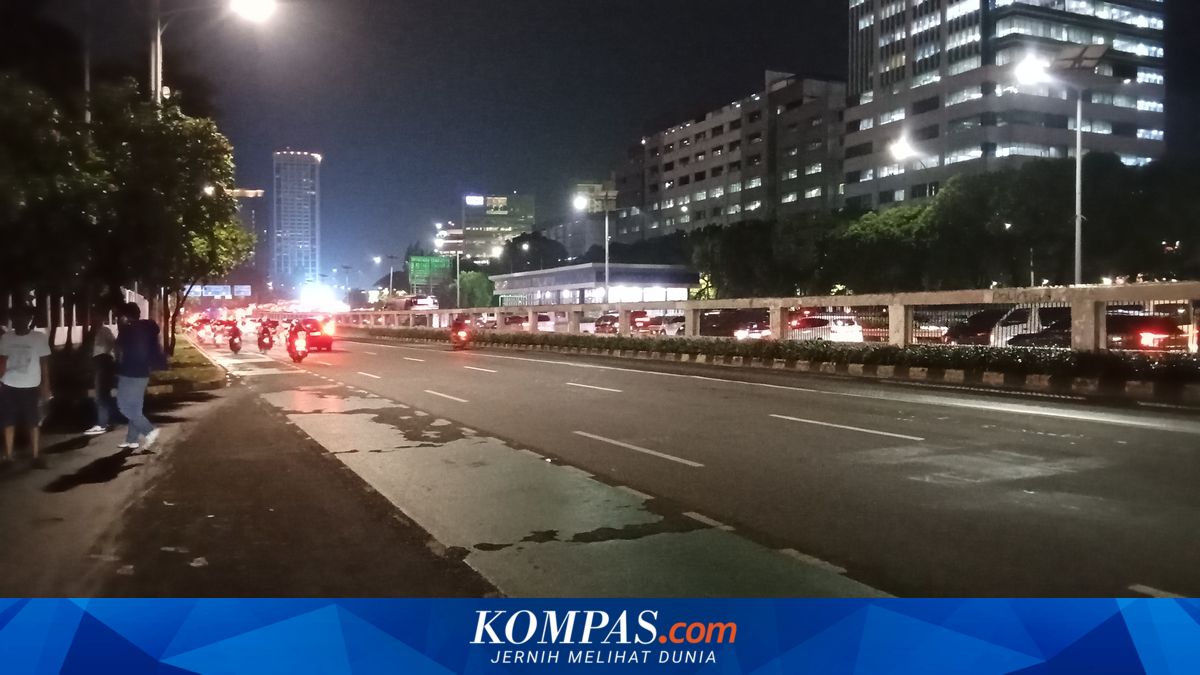 Lalu Lintas Jalan Gatot Subroto Kembali Lancar, Tol Arah Grogol Masih Macet