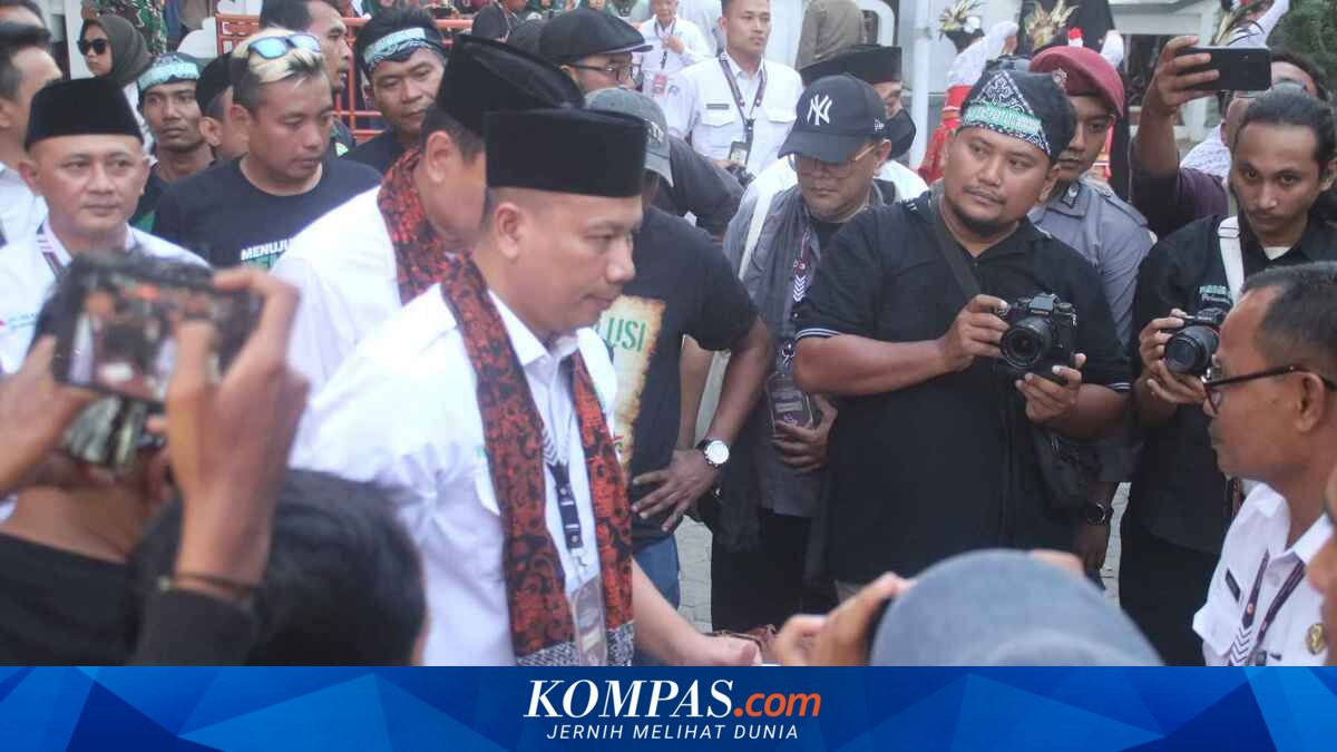Diusung PKB, Artis Vicky Prasetyo Daftar Jadi Calon Bupati Pemalang