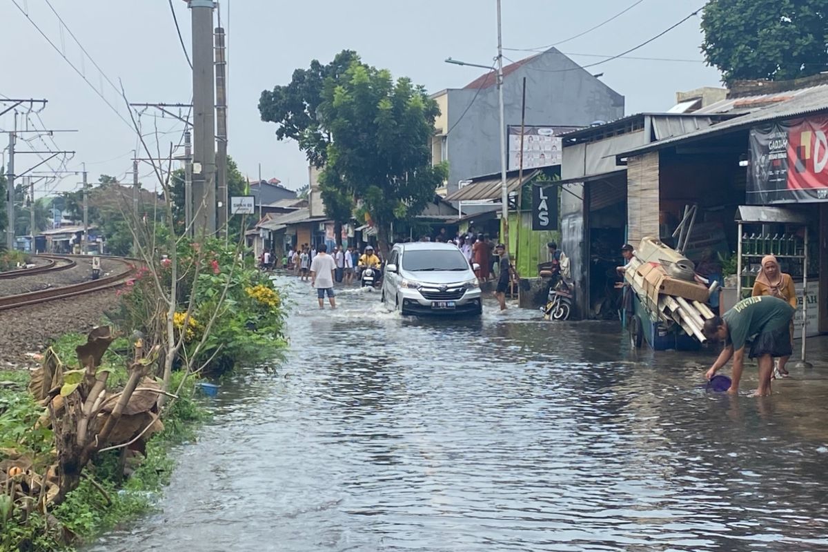 Banjir Rendam Jalan Bintaro Permai IV, Warga: Mirip Lautan