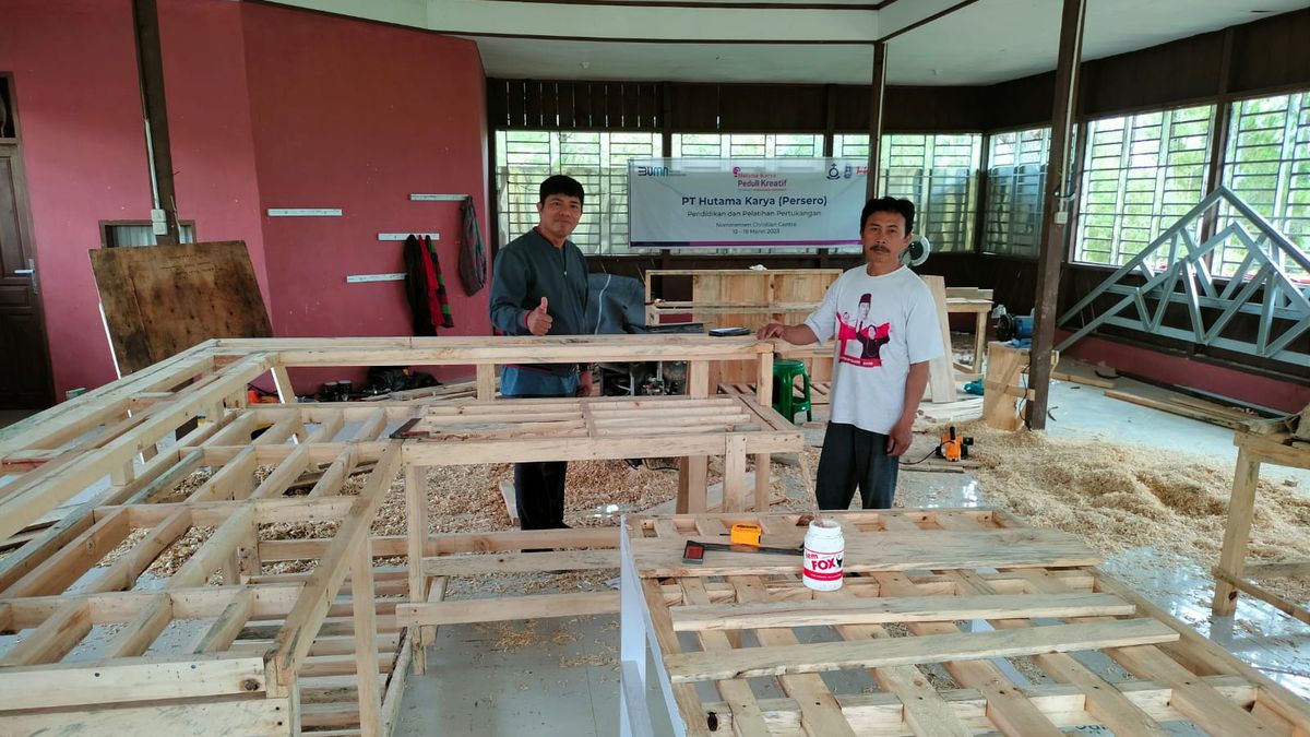Hutama Karya Salurkan Rp 200 Juta untuk UKM Pertukangan
