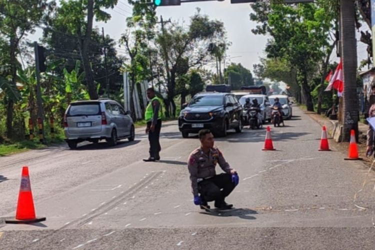 Perawat Puskesmas Berangkat Kerja Tewas Ditabrak Truk Menerabas Lampu Merah di Kulon Progo
