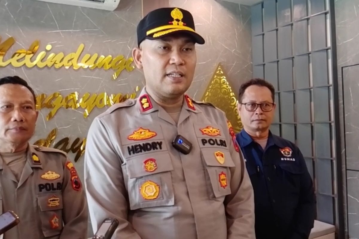 Mengemudikan Mobil Ugal-ugalan, Pria di Kendal Bikin Heboh dengan Borgol Putus Saat Ditangkap ...