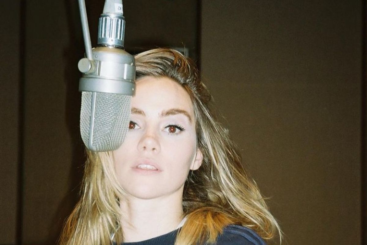 Lirik dan Chord Lagu Put Me Through It - Suki Waterhouse