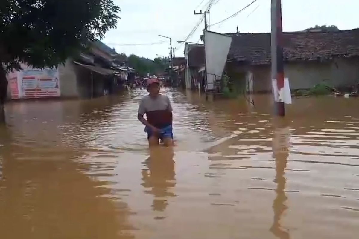 Banjir di Jember Rendam 7 Desa, 7.331 Warga Terdampak