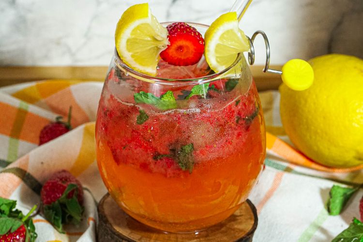 Foto : Resep Stroberi Lemonade, Minuman Segar Saat Cuaca Panas