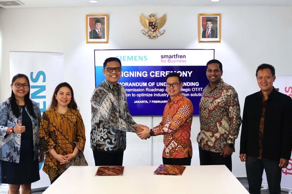Percepat Transformasi Digital Industri Manufaktur, Smartfren Gandeng ...