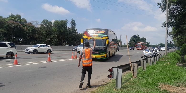 Berita Harian Titik Rawan Macet Di Tol Japek Terbaru Hari Ini - Kompas.com Berita Harian Titik Rawan Macet Di Tol Japek Terbaru Hari Ini - Kompas.com