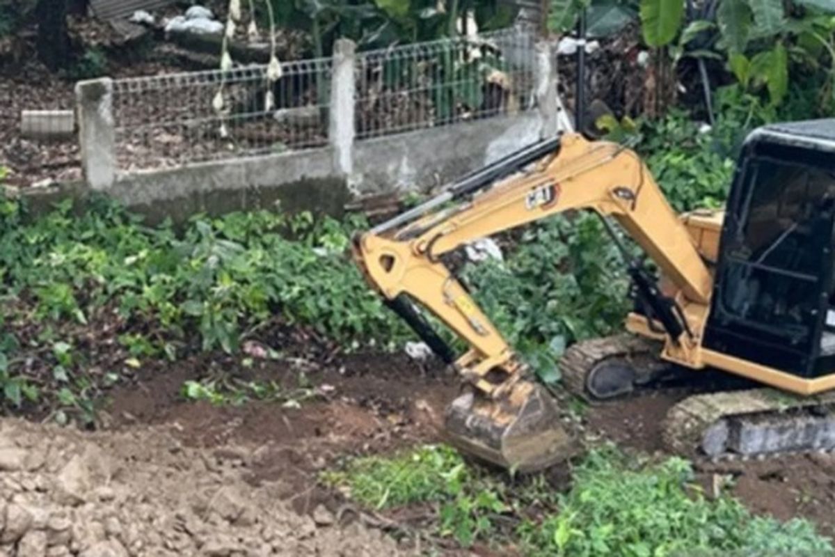 Pembangunan Turap Kali Item di Cililitan Jaktim Dimulai, Target Selesai ...