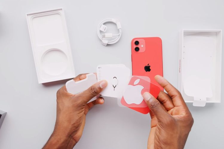 Kotak Kemasan iPhone 12 Lebih Tipis, Intip Isinya di Sini