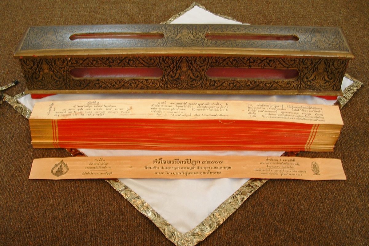 Tripitaka: Sejarah dan Isinya