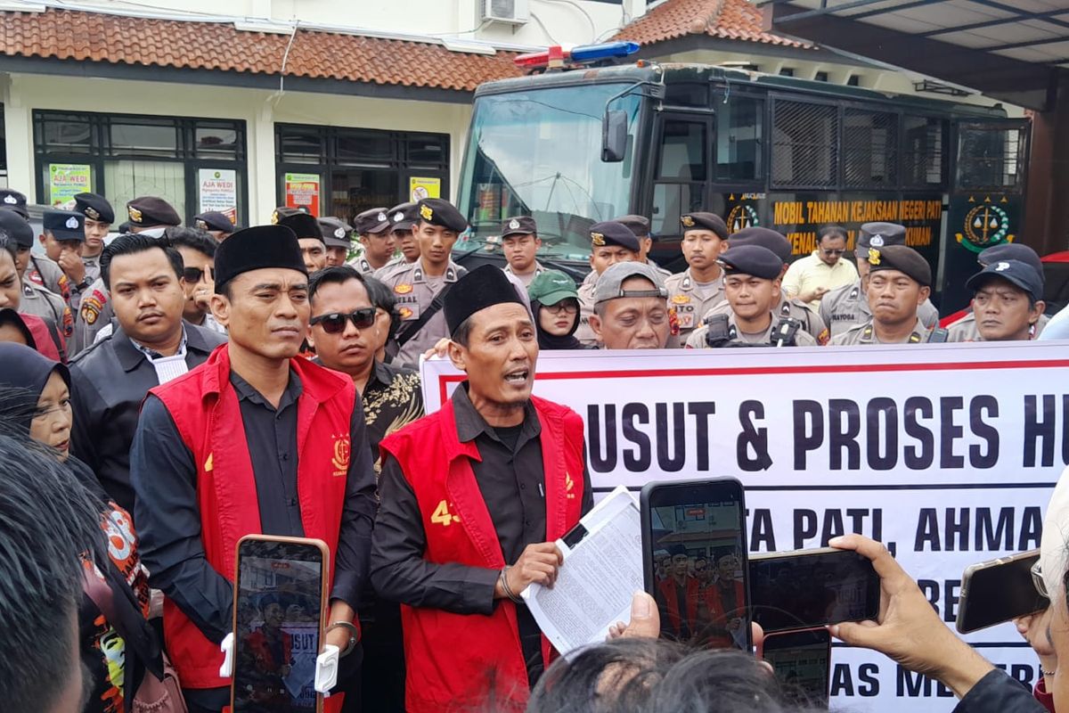 Blokir Jalan Dianggap Resahkan Warga Pati, Botok dan Teguh Dituntut 10 ...