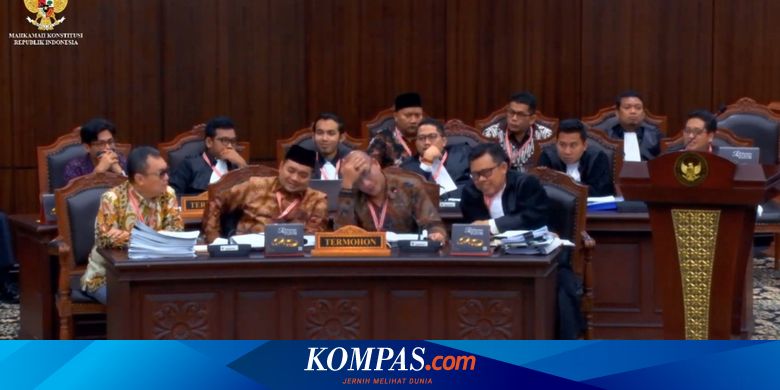 Momen Ketua KPU Tepok Jidat di Sidang MK, Lupa Status Termohon Bukan Terlapor
