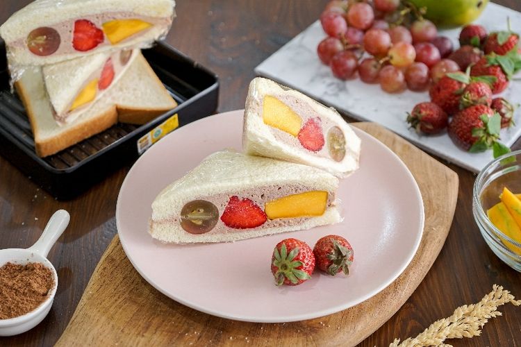 Resep Fruit Sando Cokelat, Sandwich Roti Tawar dengan Krim Cokelat dan Buah