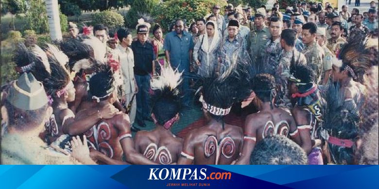 Gus Dur dan Acub Zainal, Dua Nama yang Akan Terus Dikenang di Papua