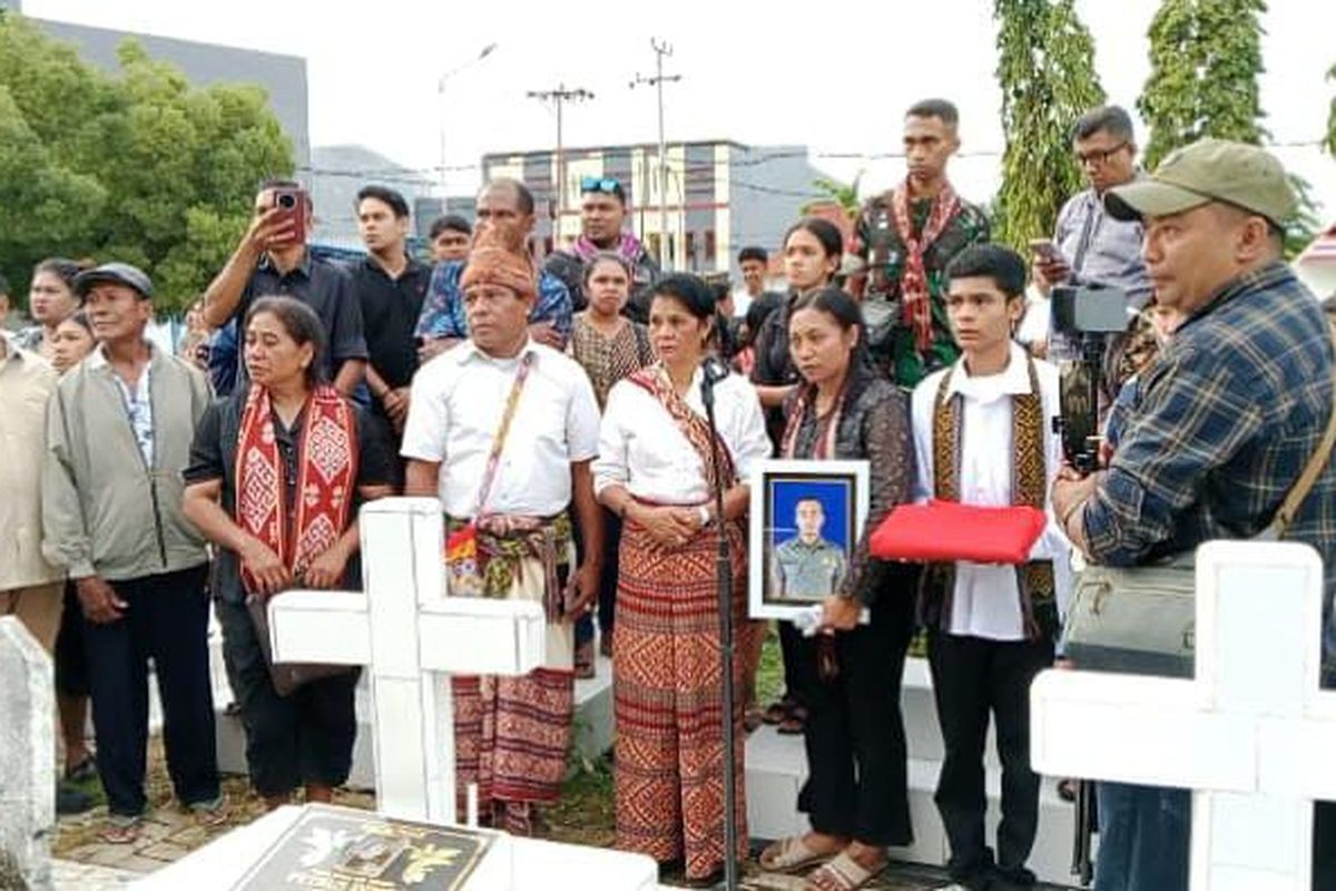 Orangtua Melepas Praka Satria Gugur di Papua: "Dia Pergi sebagai ...